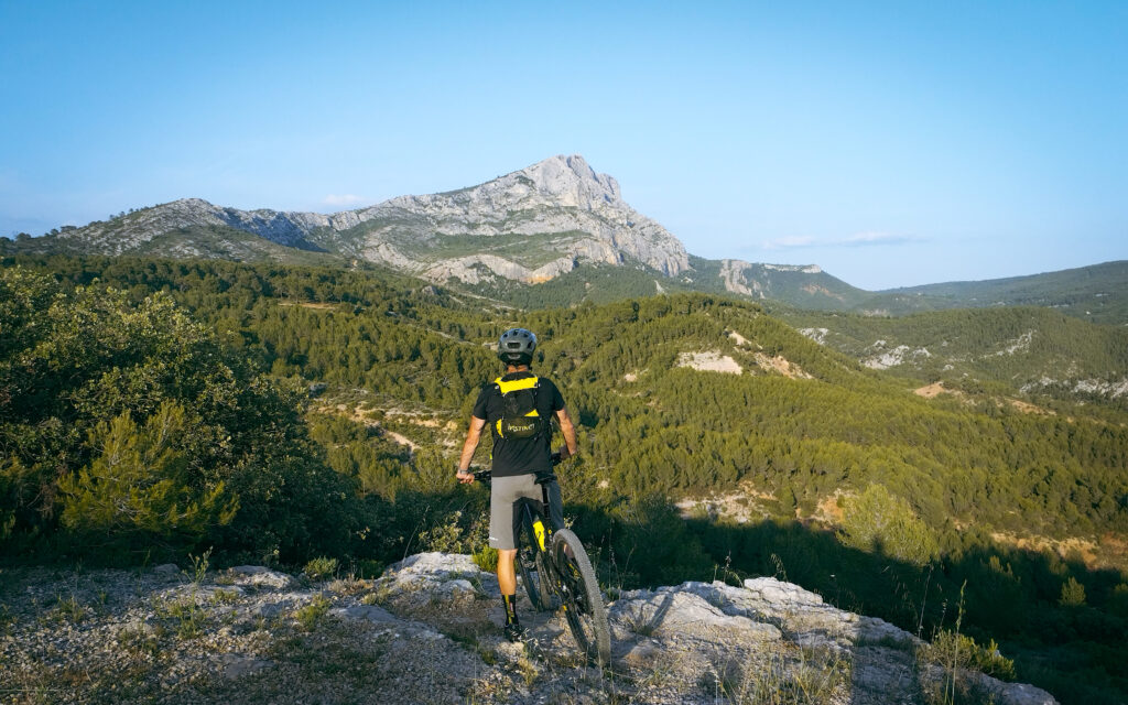 Aix Bike Provence – Randonnées vélos en Provence avec guide et location ...